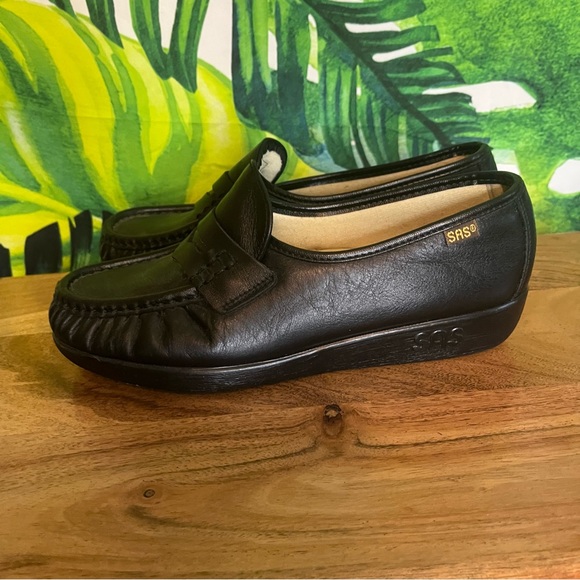 SAS | Shoes | Sas 7w Timeless Black Leather Office Work Teacher Comfy ...